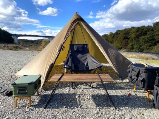 【速報】QUICKCAMPの新作チェアが神コスパ！コンパクト収納&快適な座り心地を徹底レビュー！ - ハピキャン｜キャンプ・アウトドア情報メディア