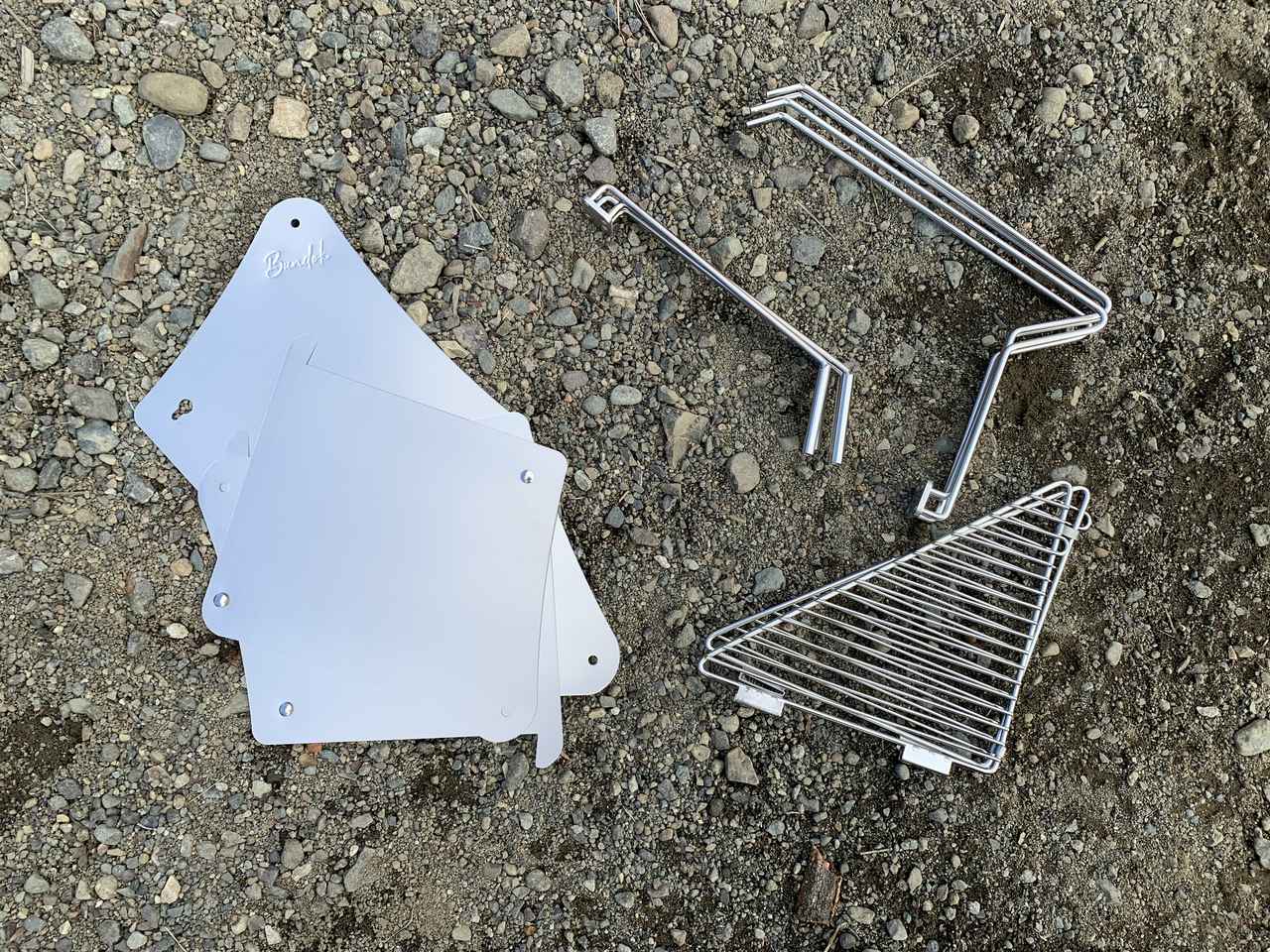 超優秀なBUNDOK(バンドック)の焚火台『LOTUS(ロータス)』を徹底解説 コンパクト&焼き網付きで使い勝手 - ハピキャン｜キャンプ・アウトドア情報メディア